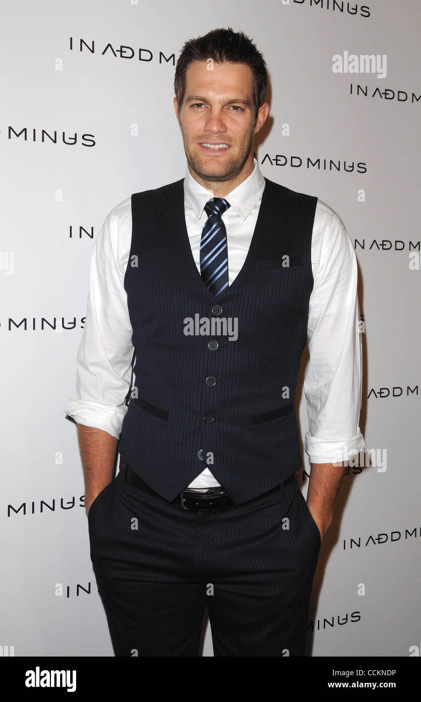 Nov. 18, 2010 - Hollywood, California, U.S. - K66958JDI.Launch of In ...