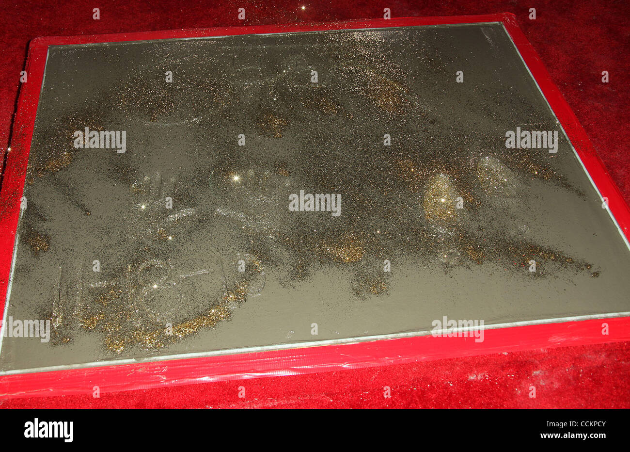 Cher footprint ceremony hollywood hi-res stock photography and images ...