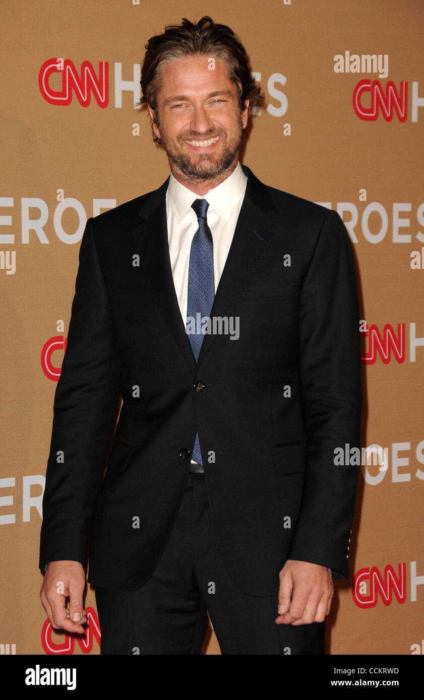 Nov. 20, 2010 - Los Angeles, California, U.S. - Gerard Butler Attending ...