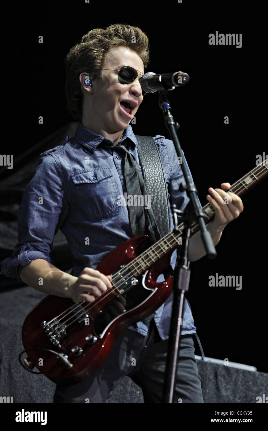 Nov. 11, 2010 - Cleveland, Ohio, U.S - ANDRE BURNHAM of Burnham ...