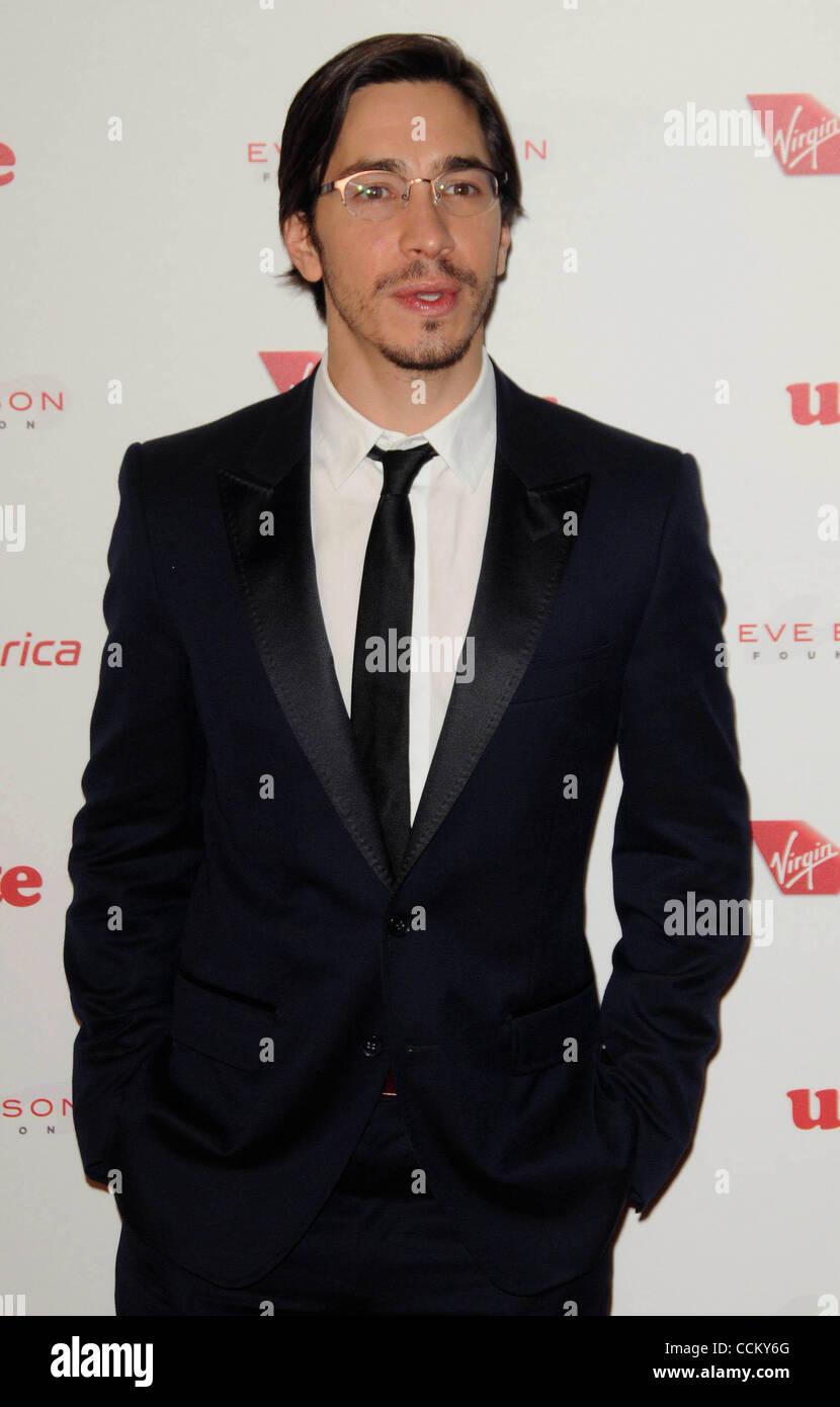 Nov. 11, 2010 - Los Angeles, California, U.S. - Justin Long Attending ...