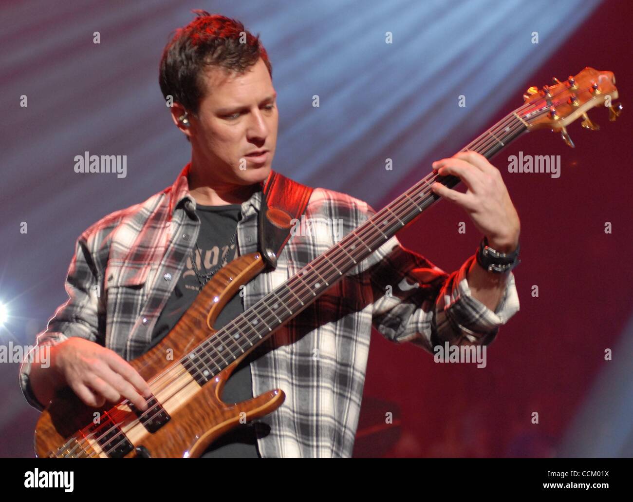 Nov 12, 2010 - New York, New York, U.S. - Dave Mathews Band performing ...