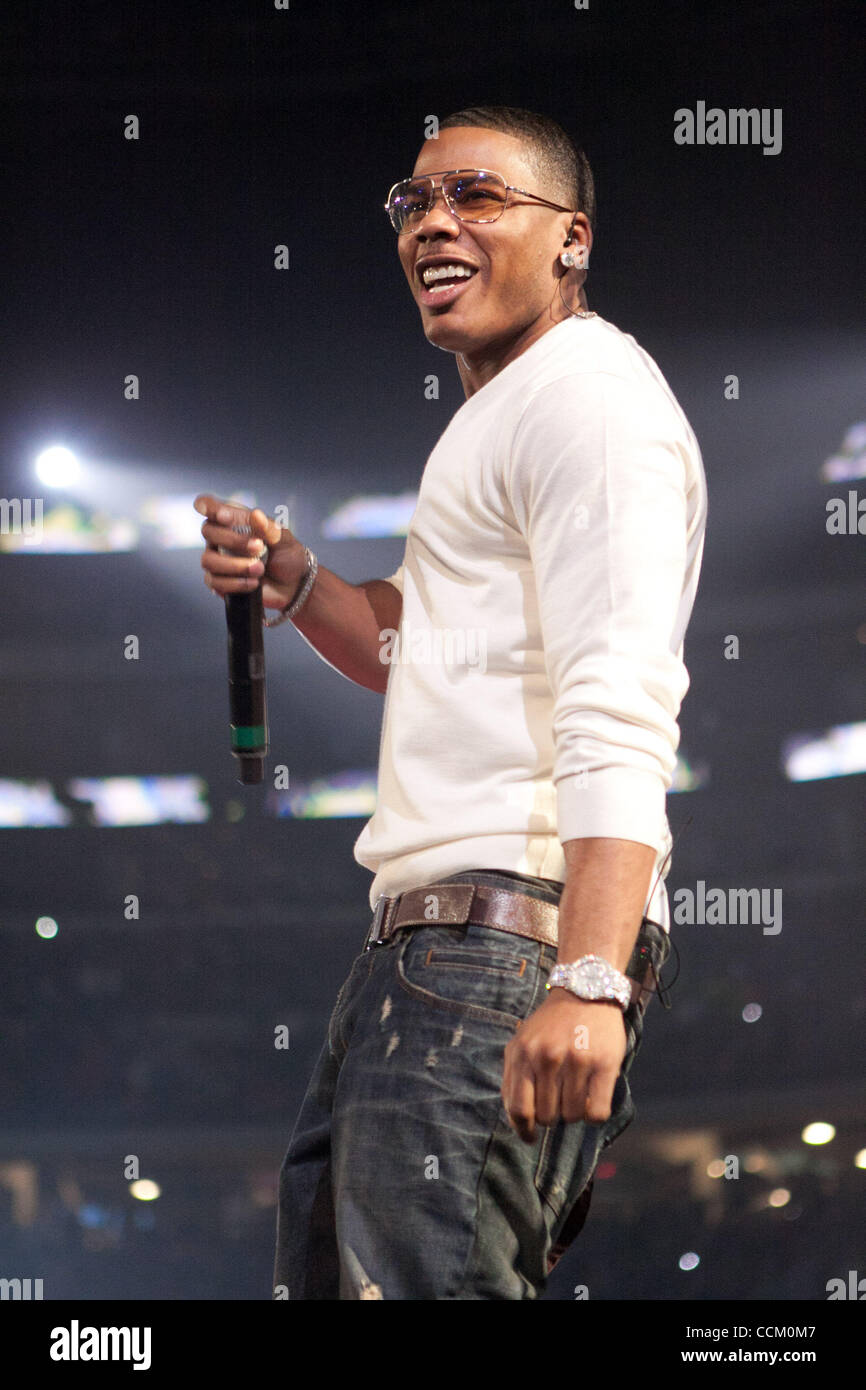 Nov 13, 2010 - Arlington, Texas, U.S. - Rapper NELLY sings 'Just A ...