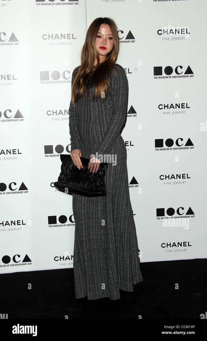 Nov 13, 2010 - Los Angeles, California, U.S. - Actress DEVON AOKI at ...