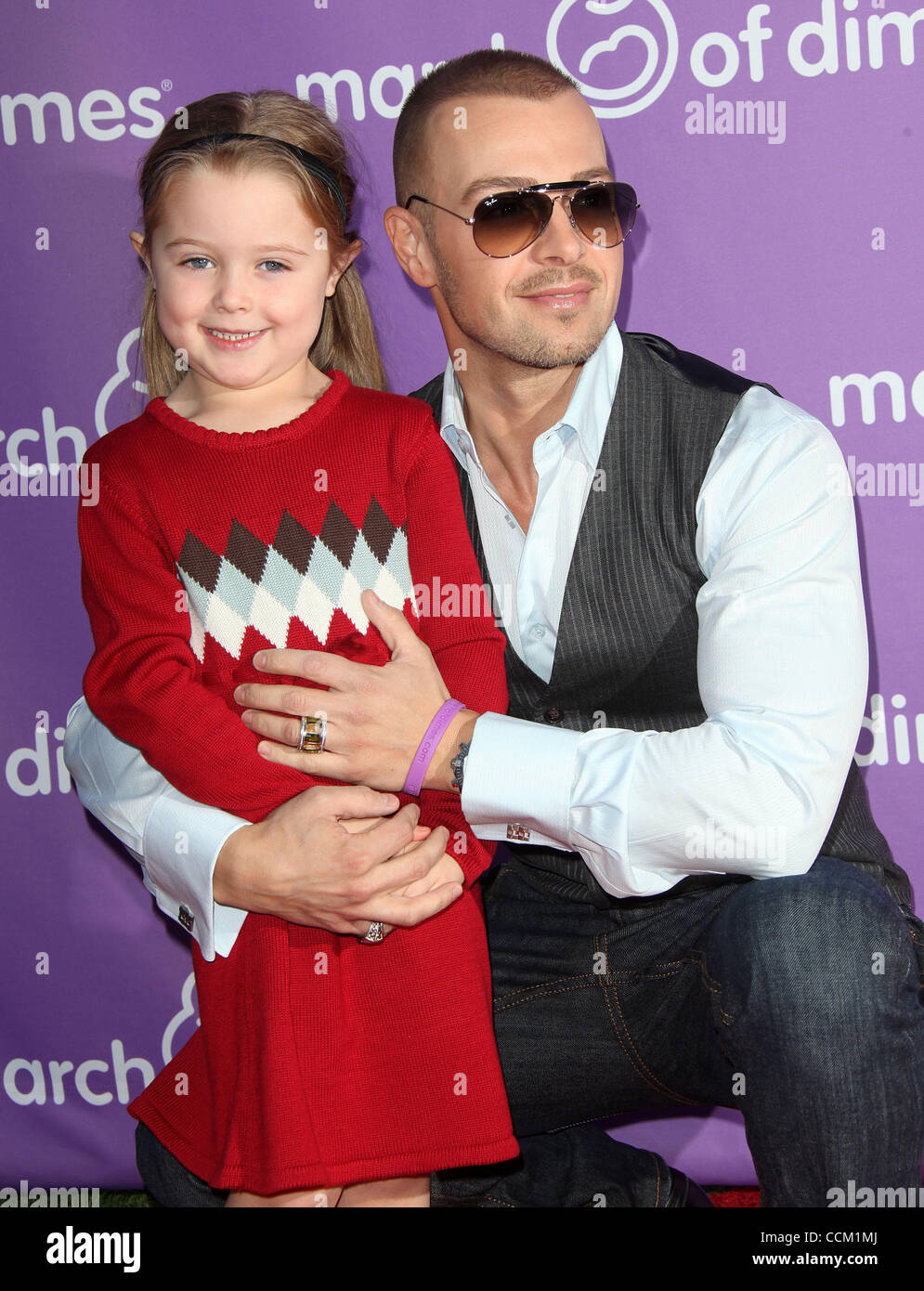 Nov 13, 2010 - Los Angeles, California, USA - Actor JOEY LAWRENCE ...