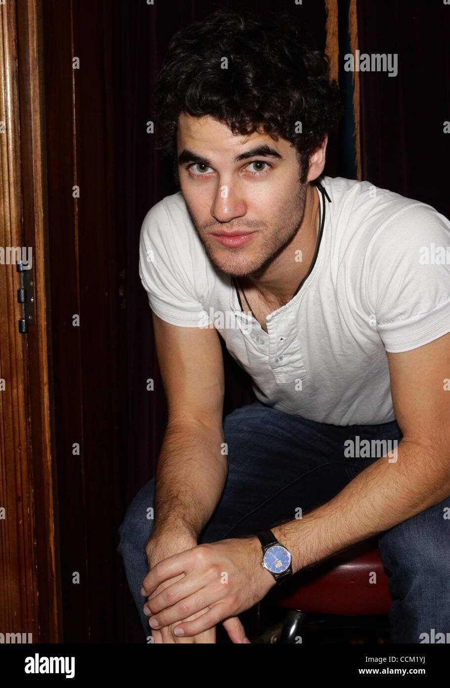 Nov. 13, 2010 - Los Angeles, California, U.S. - DARREN CRISS.GLEE's New ...