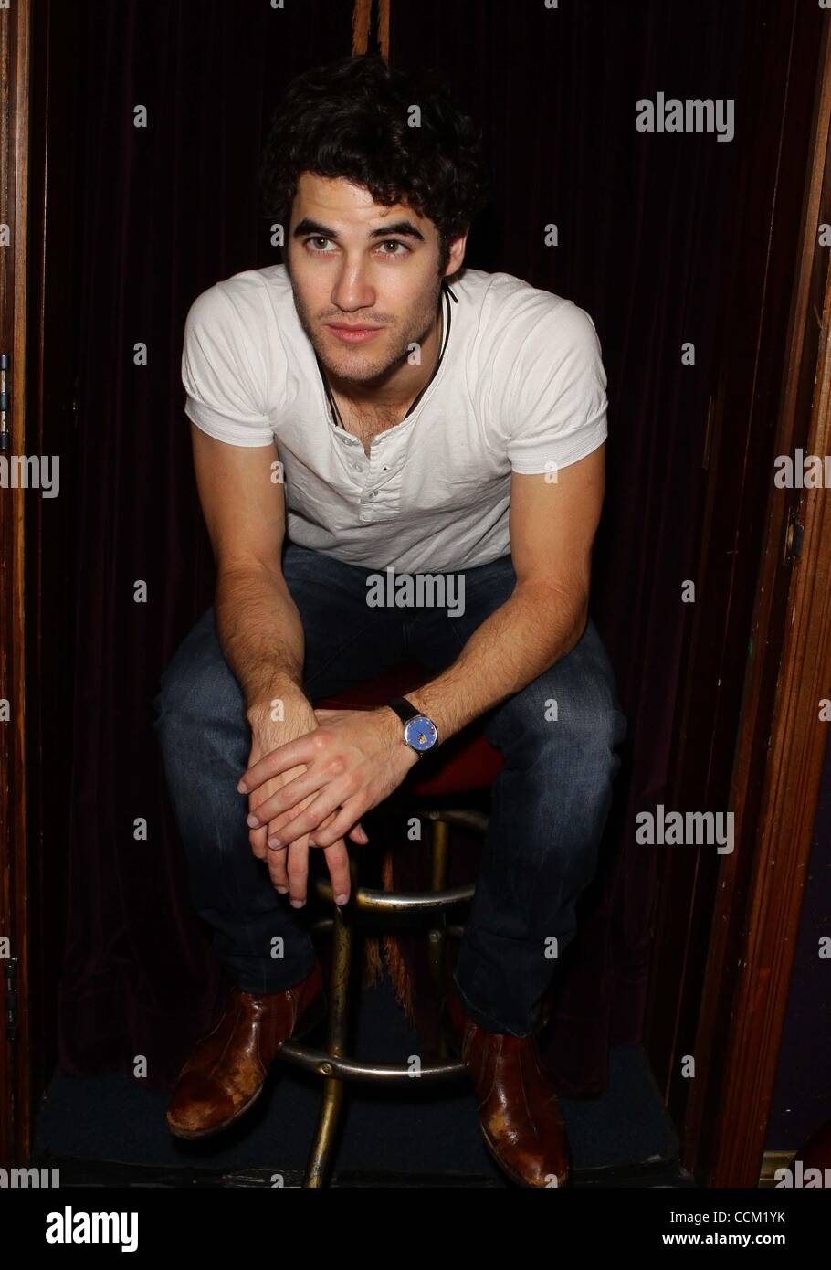 Nov. 13, 2010 - Los Angeles, California, U.S. - DARREN CRISS.GLEE's New ...