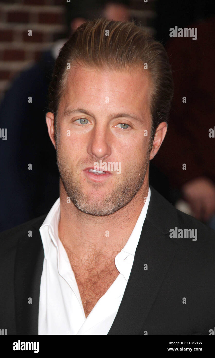 Nov. 15, 2010 - New York, New York, U.S. - Actor SCOTT CAAN at his ...