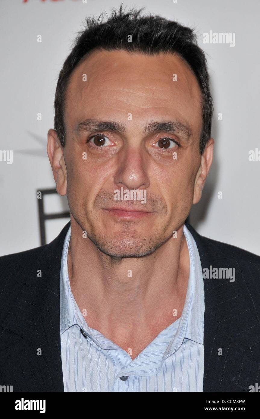 Nov 04, 2010 - Los Angeles, California, USA - Actor HANK AZARIA at the ...