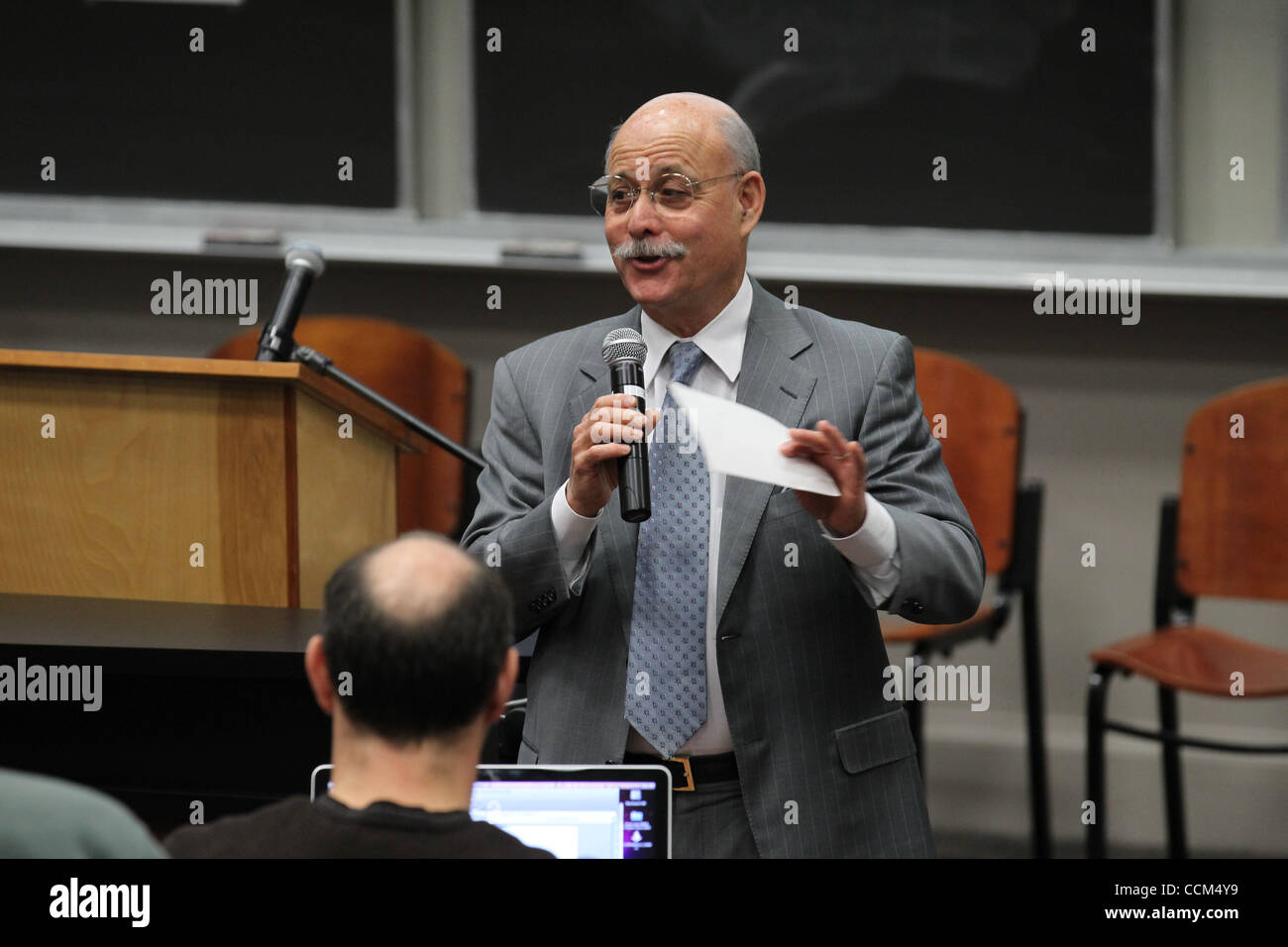 Bestselling books hi-res stock photography and images - Alamy