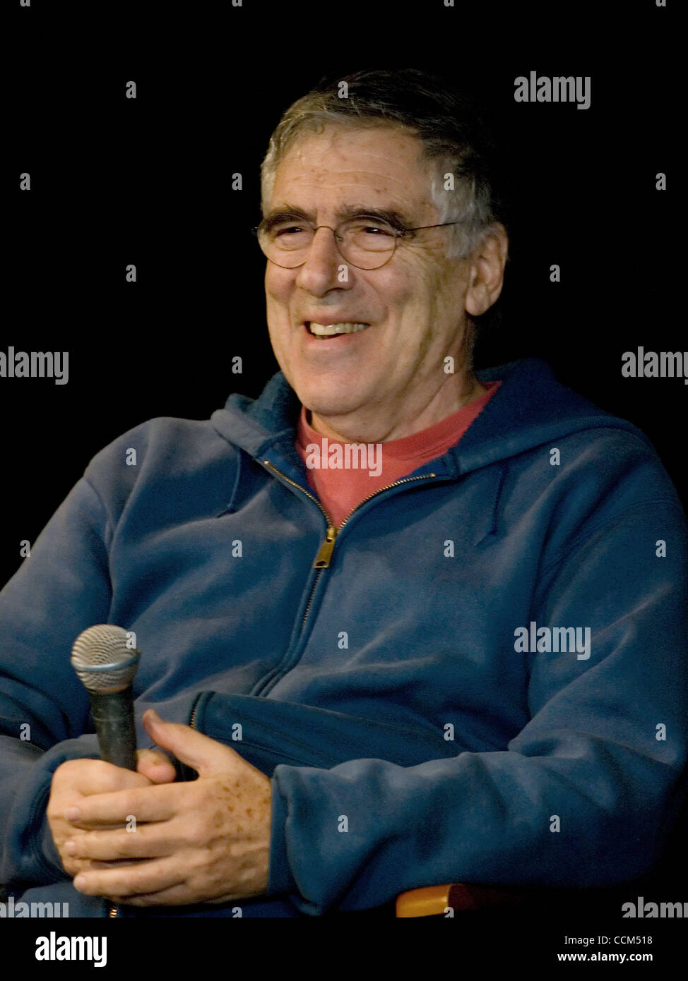 Elliott gould during hi-res stock photography and images - Alamy