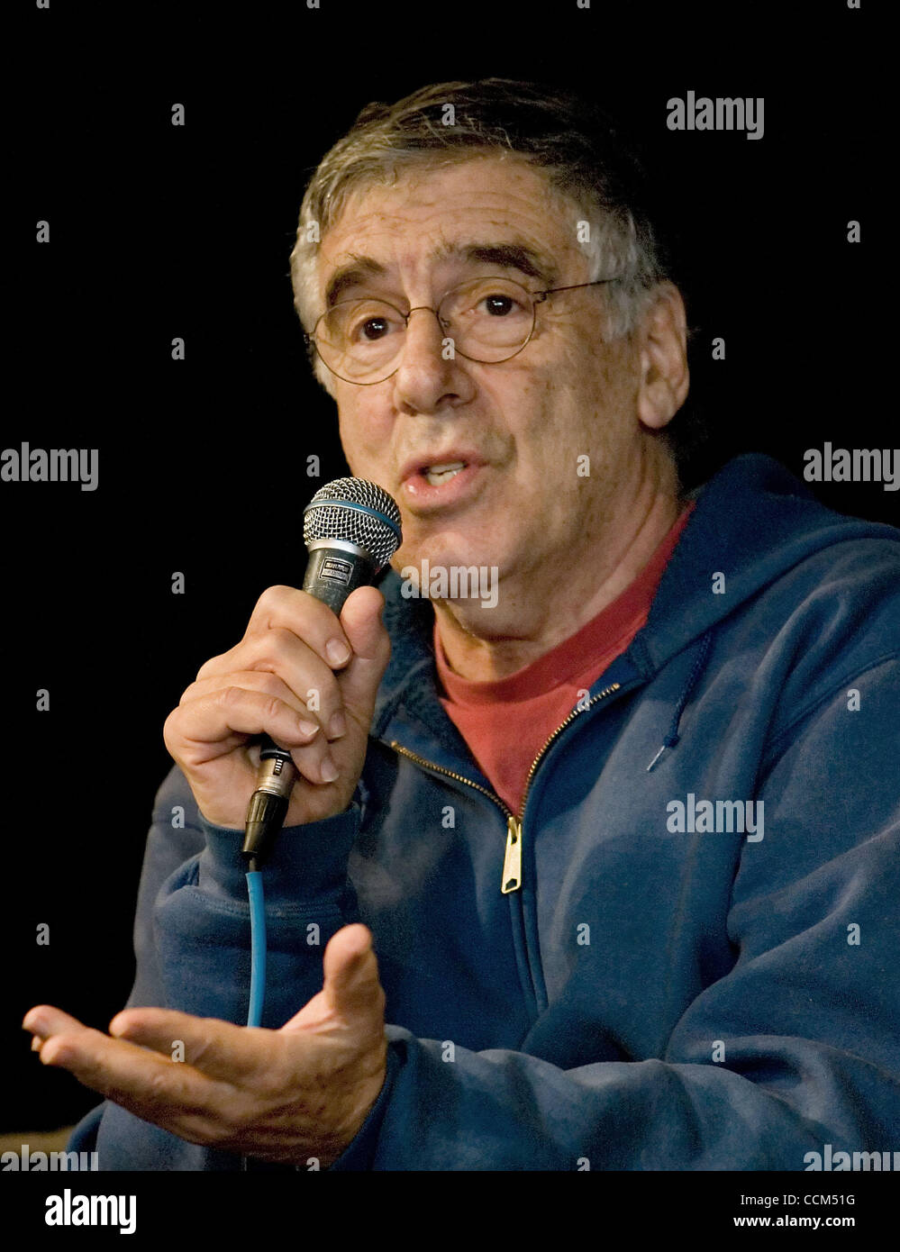 Elliott gould during hi-res stock photography and images - Alamy
