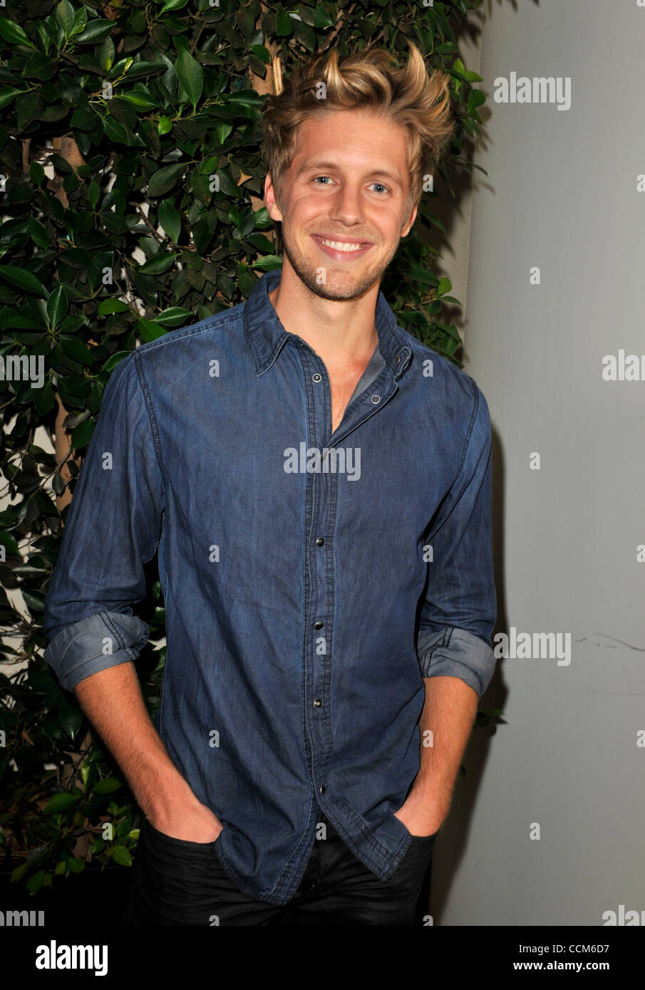 Nov 8, 2010 - Hollywood, California, U.S. - MATT BARR arrives for the ...