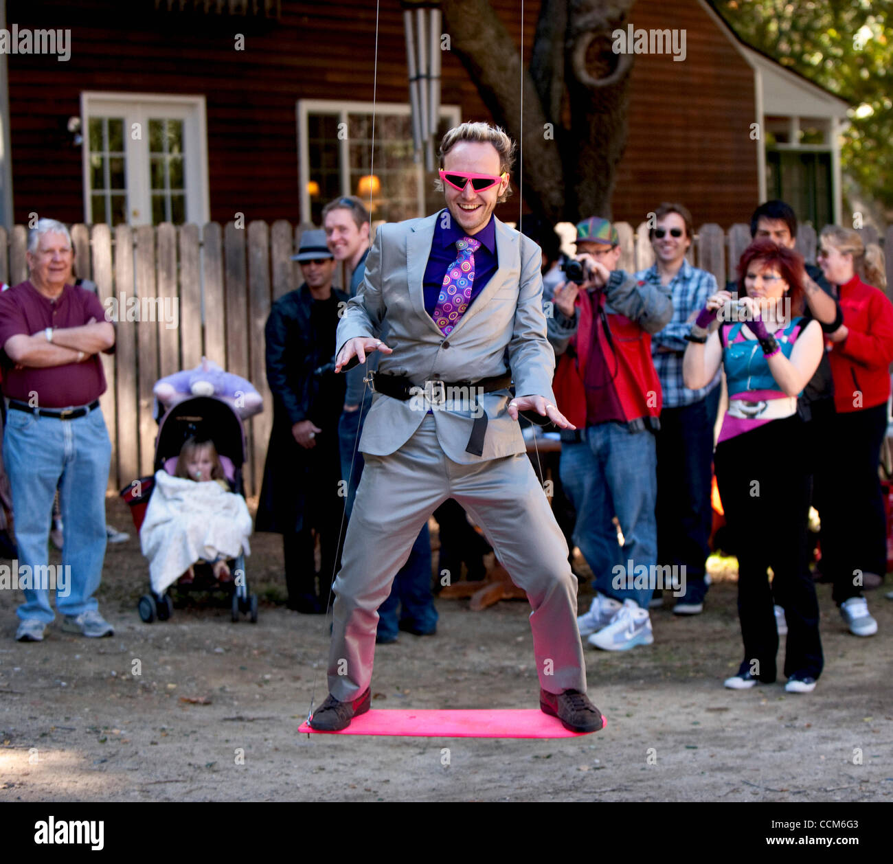 Nov. 08, 2010 - Topanga, California, USA - SIMON PRENTICE takes a one ...