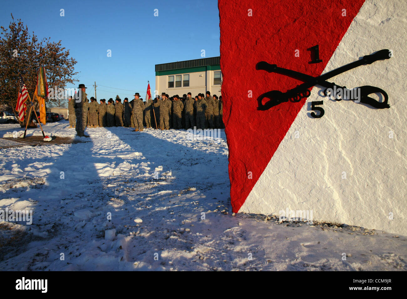 Nov 10, 2010 - Fort Wainwright, Alaska, U.S. - Soldiers await the start ...