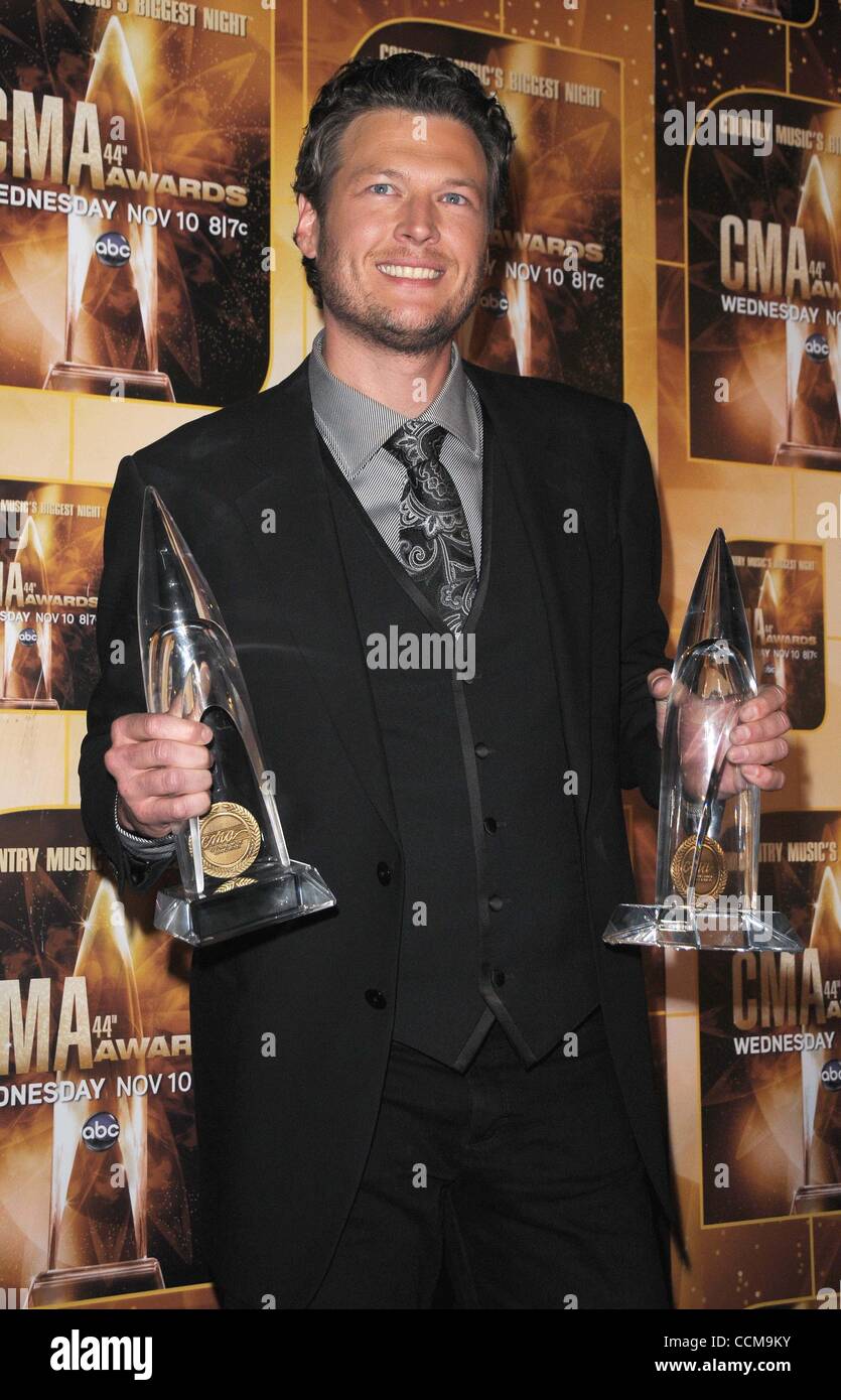 Nov. 10, 2010 - Hollywood, California, U.S. - 44th CMA Awards at the ...