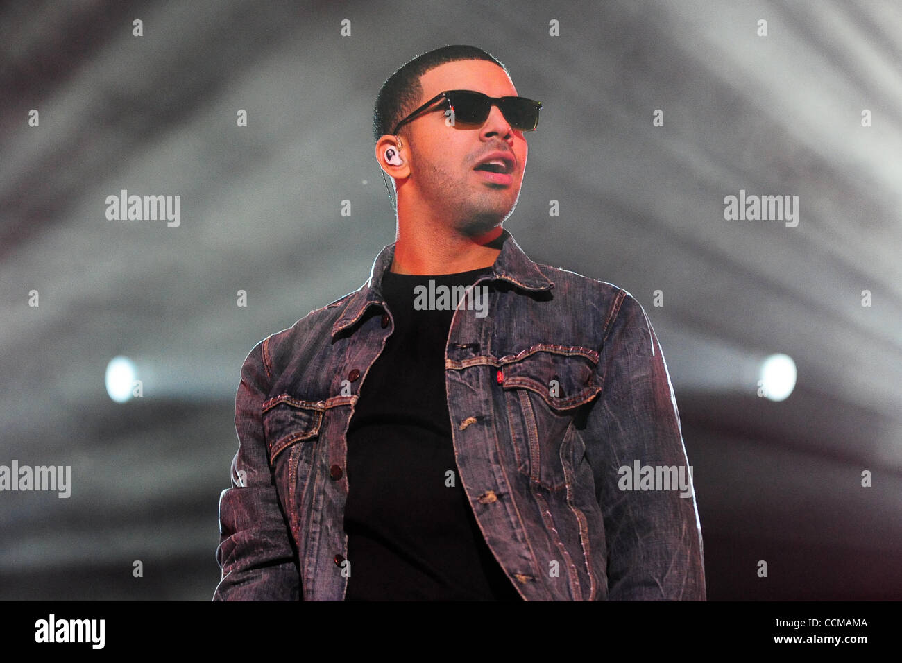 Drake rapper hi-res stock photography and images - Alamy