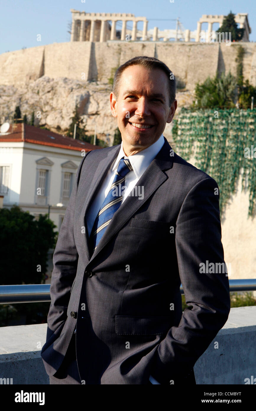 Oct. 31, 2010 - Athens, Greece - Sculptor JEFF KOONS participates in ...