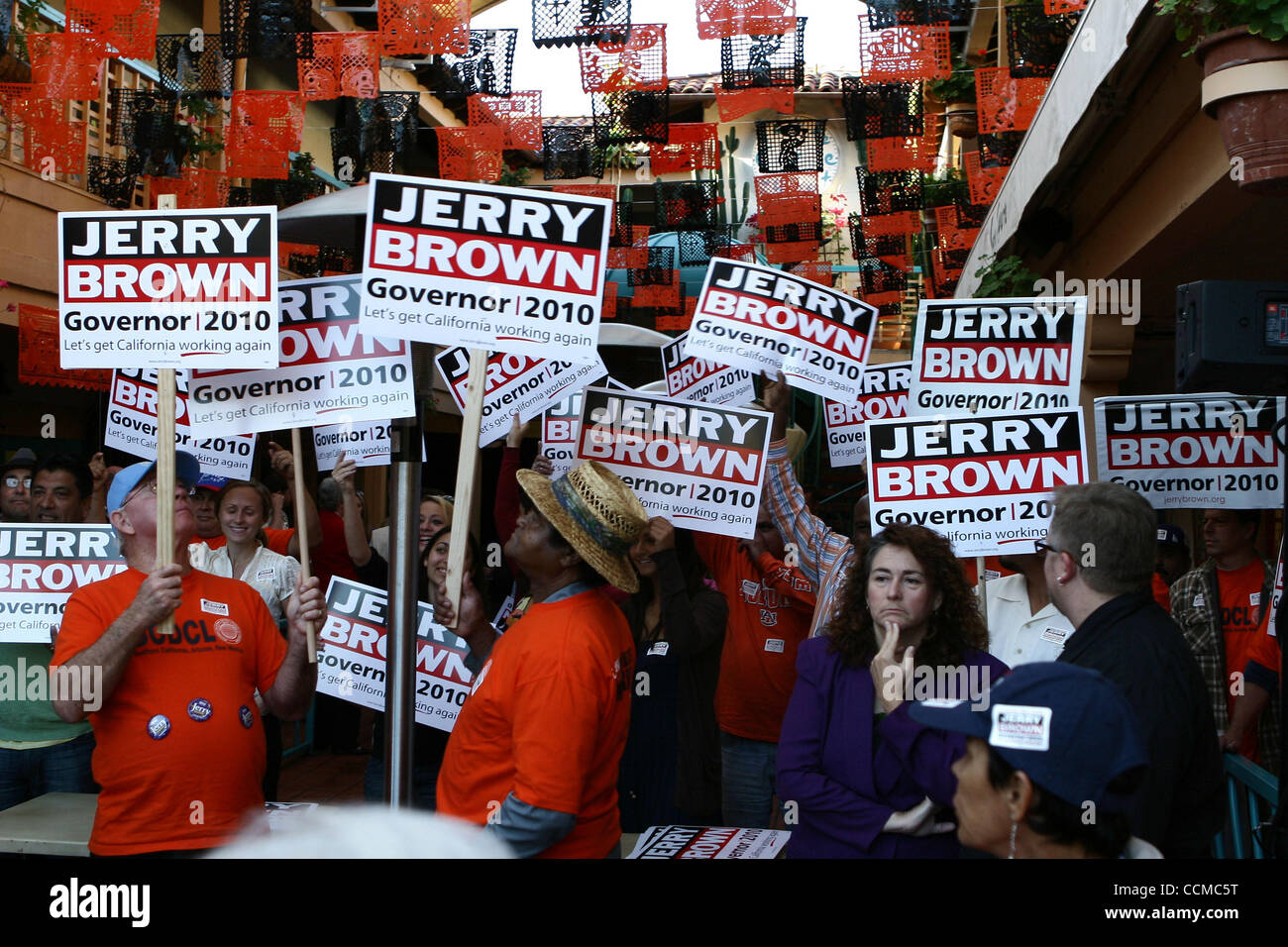 Oakland mayor jerry brown hi-res stock photography and images - Alamy