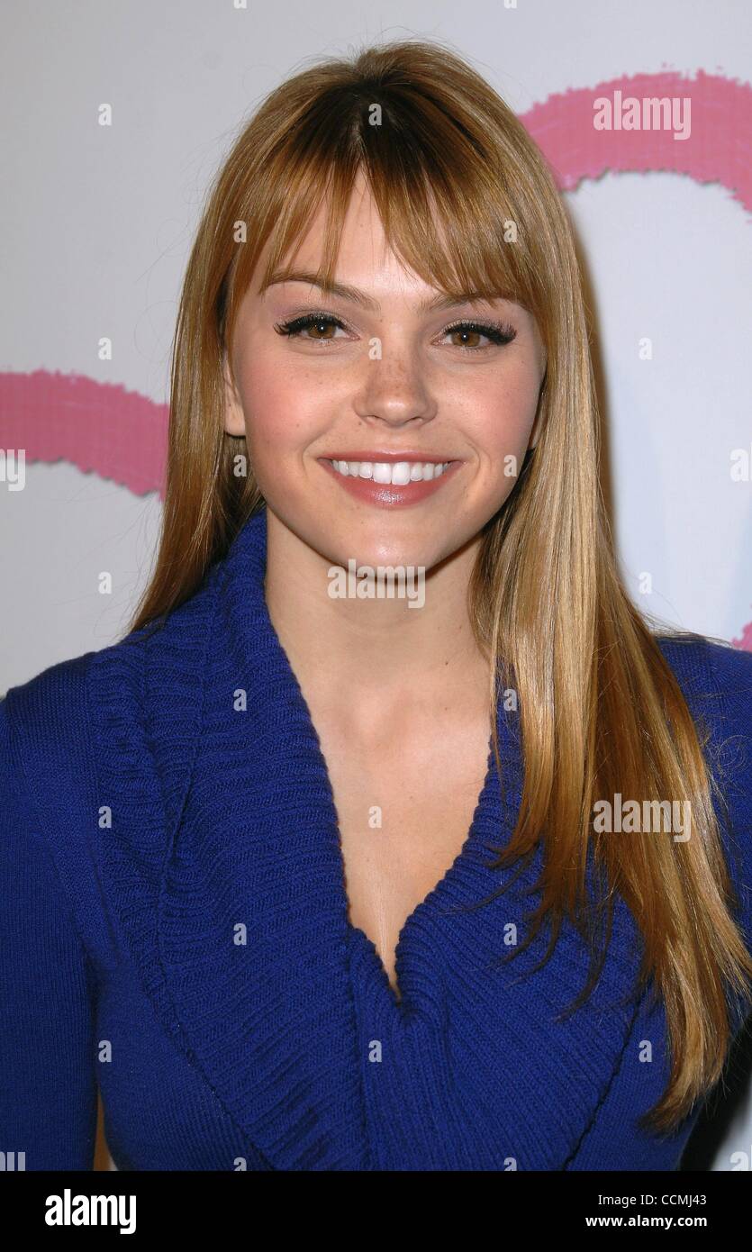 Kelly nishimoto hi-res stock photography and images - Alamy