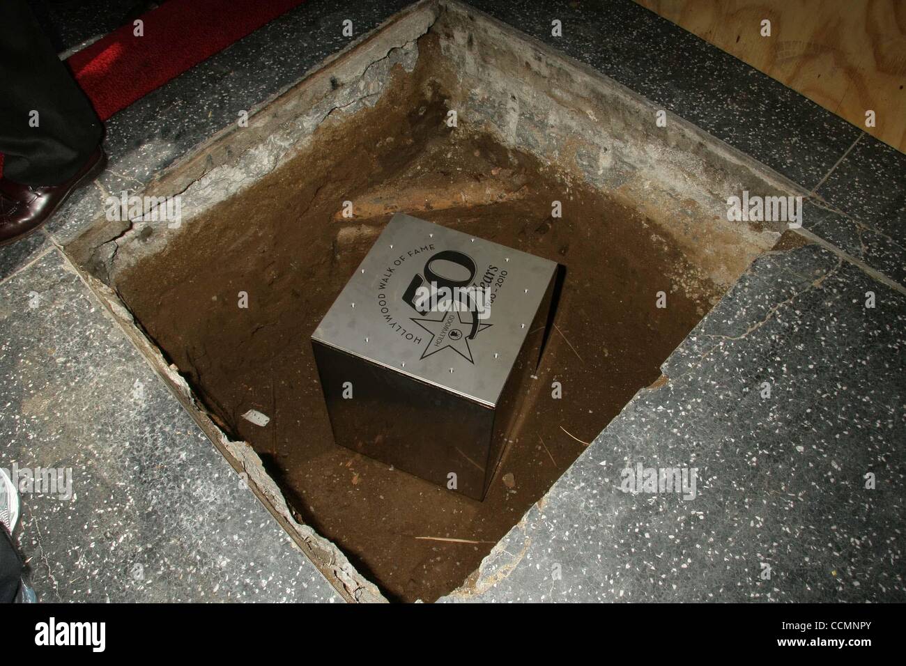 Buried time capsule hi-res stock photography and images - Alamy