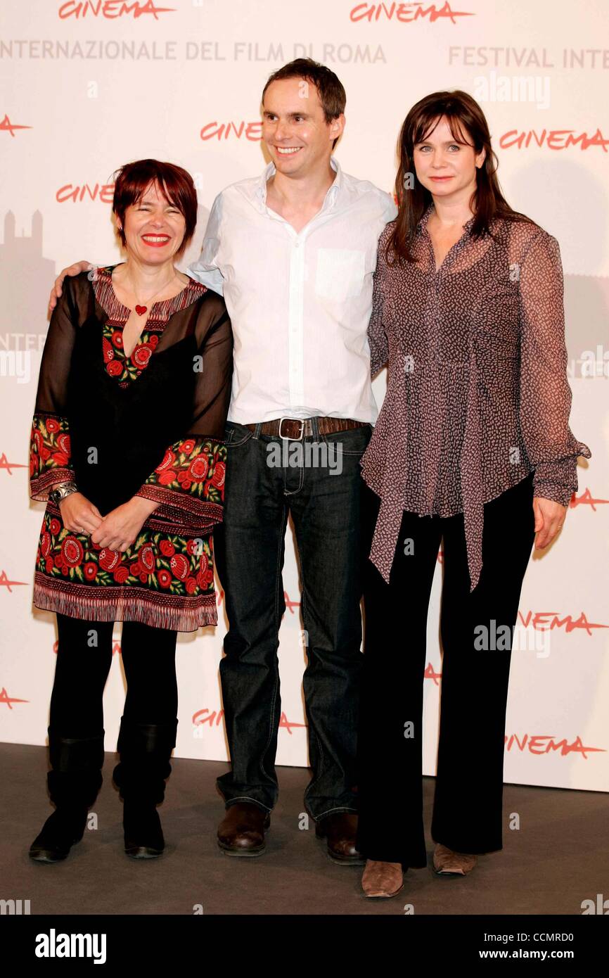 Oct. 30, 2010 - Hollywood, California, U.S. - RONA MUNRO, JIM LOACH ...