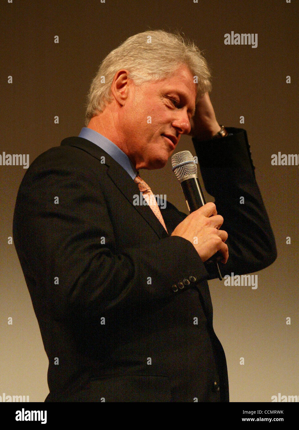 Jun 16, 2004; New York, NY, USA; Former President BILL CLINTON speaks ...