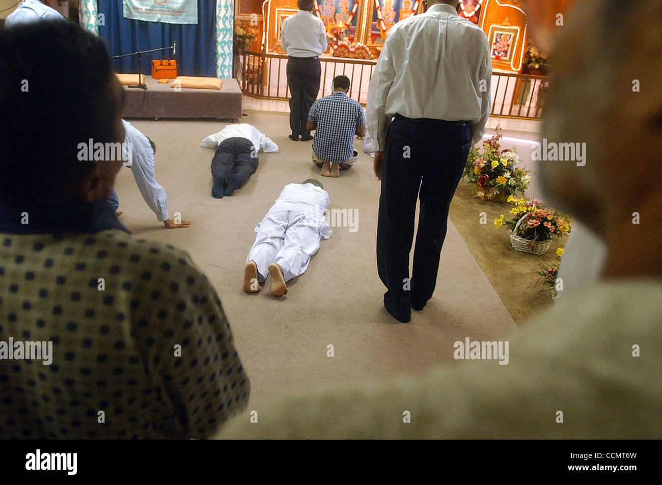 Male devotees at the Swaminarayan Hindu Temple in North San Antonio ...