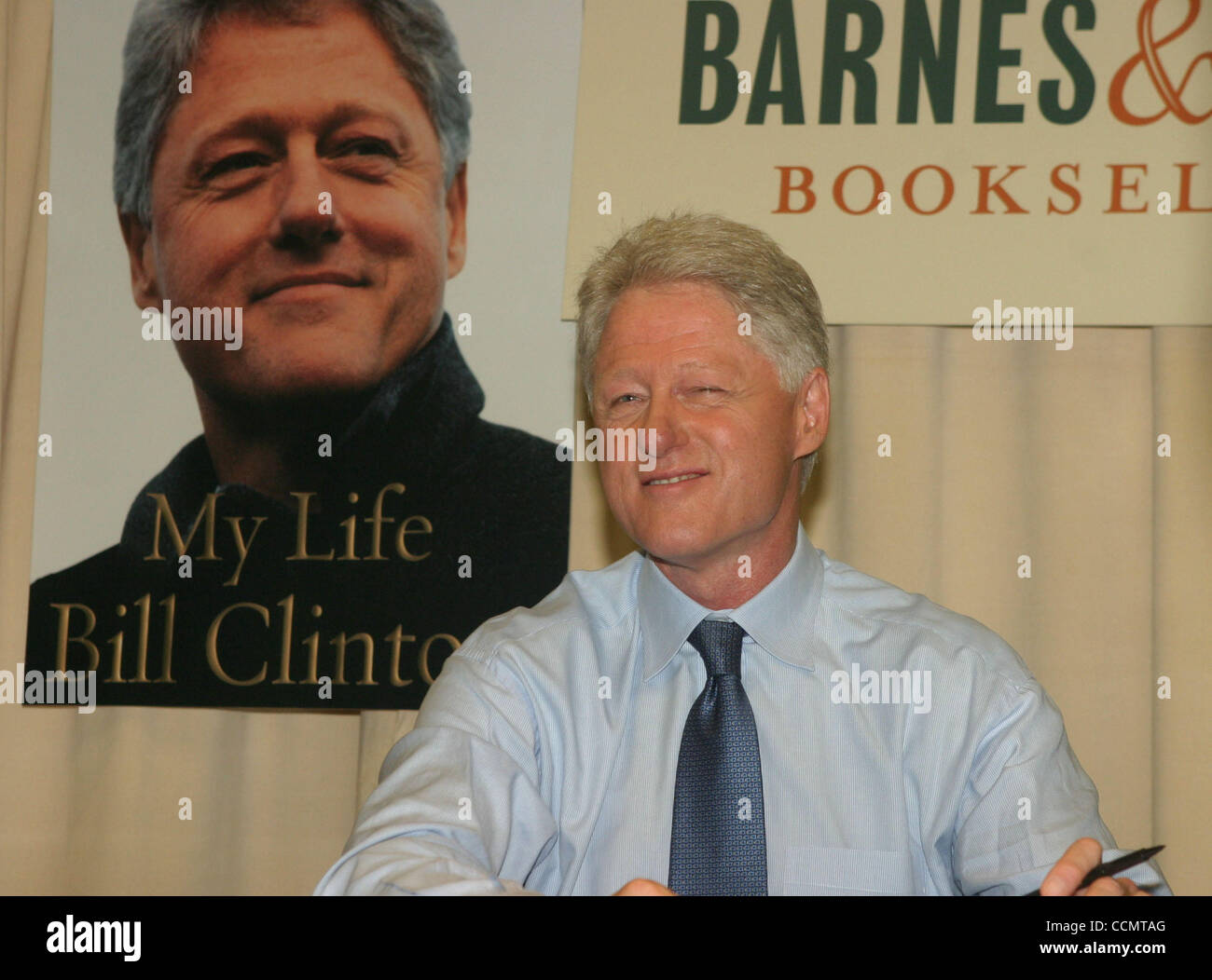 Jun 22, 2004; New York, NY, USA; Former President BILL CLINTON promotes ...