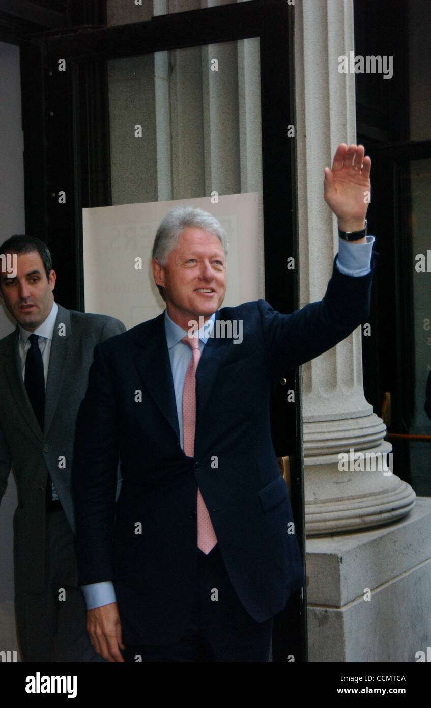 Jun 23, 2004; New York, NY, USA; Former President BILL CLINTON promotes ...