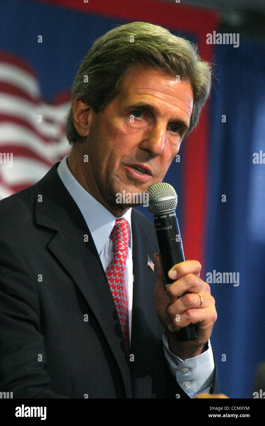 Jul 09, 2004; New York, NY, USA; Democratic Presidential candidate JOHN ...