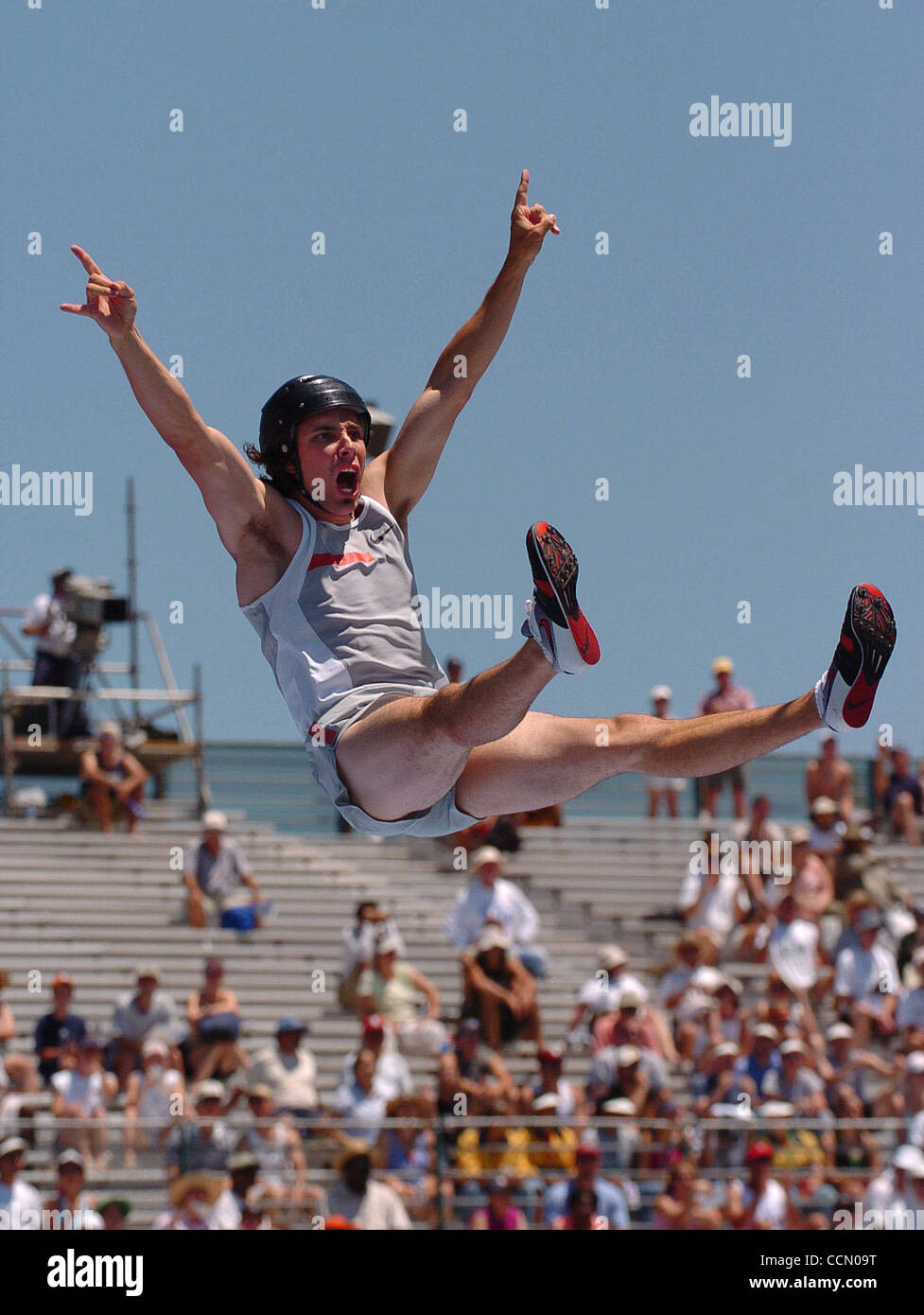 Toby Stevenson celebrates after clearing 5.70 meters during the Men's ...