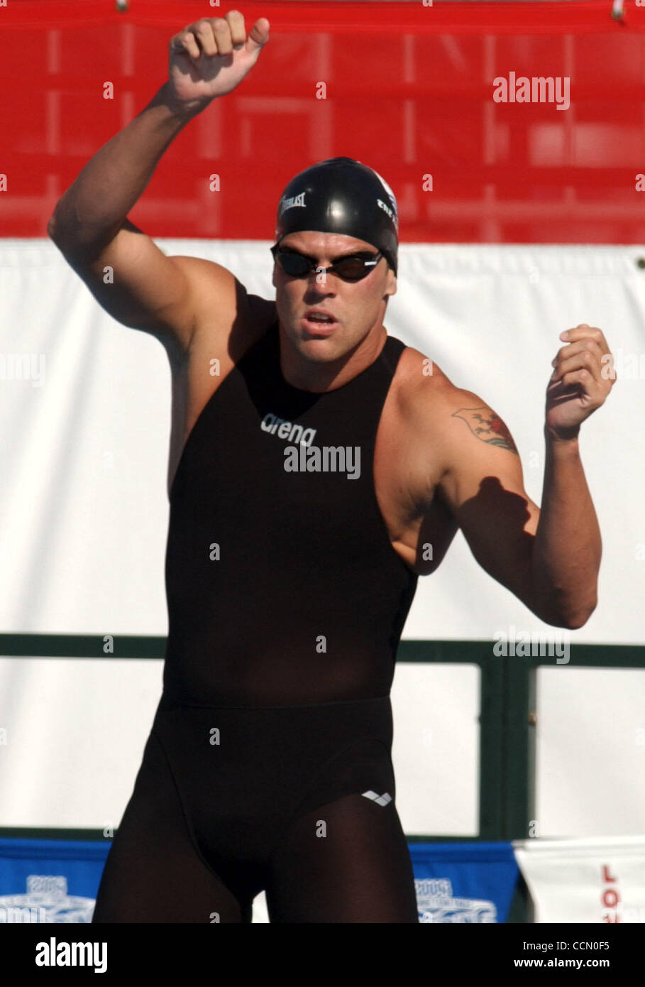 Gary Hall, Jr. does his dance before the semi-final heats of the 50m ...
