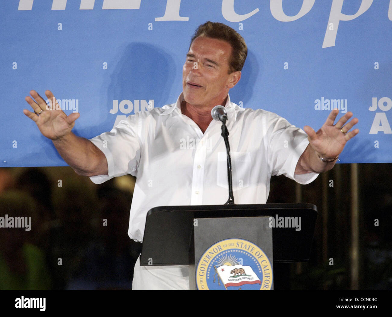 Arnold schwarzenegger as governor 2004 hi-res stock photography and ...