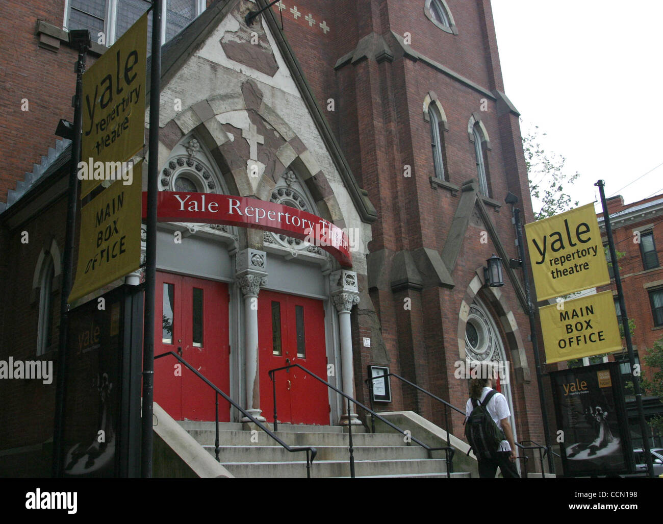 Skull and bones yale hi-res stock photography and images - Alamy