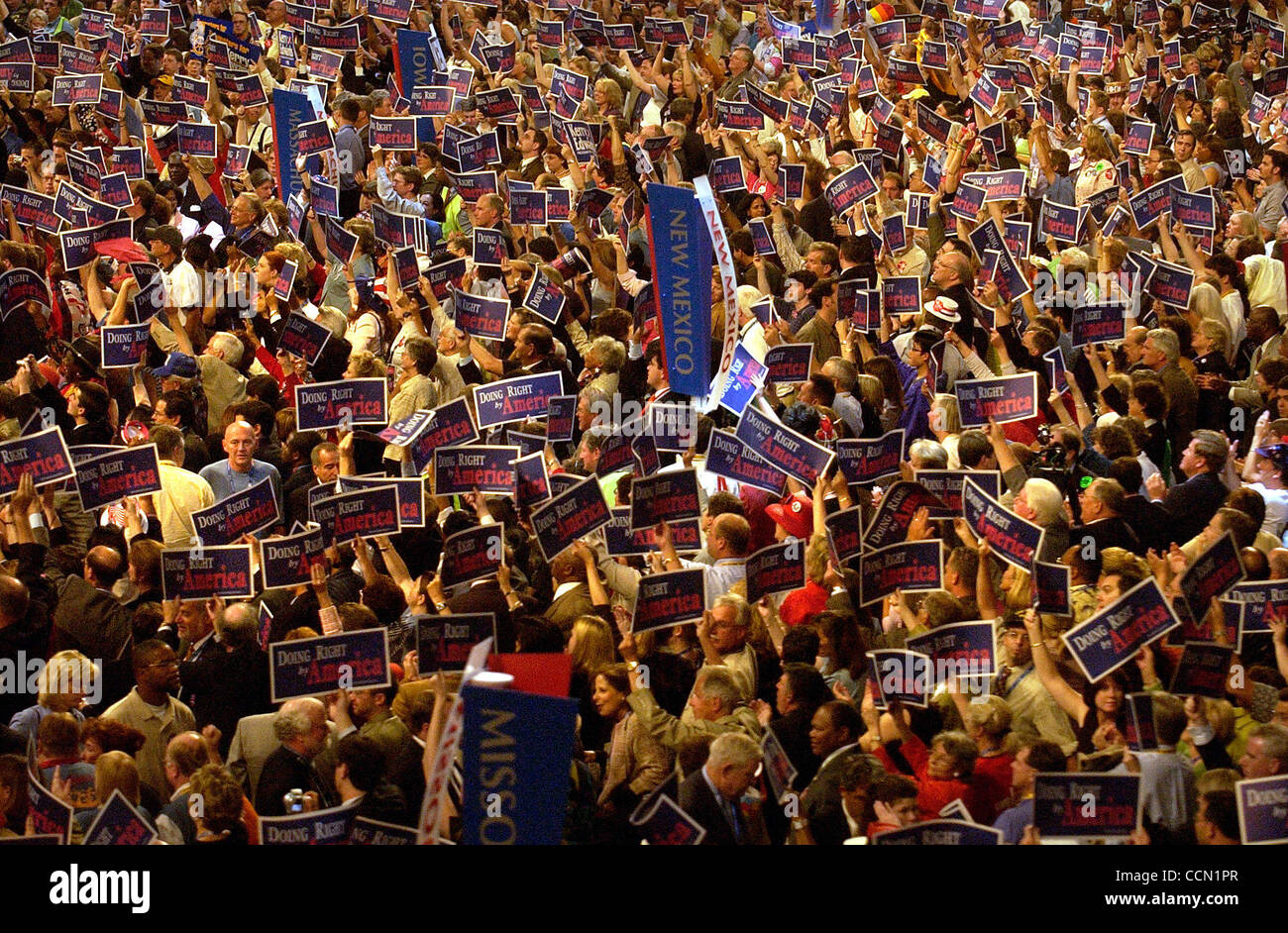 METRO-Delegates on the floor cheer during Congressman Dick Gephardt's ...