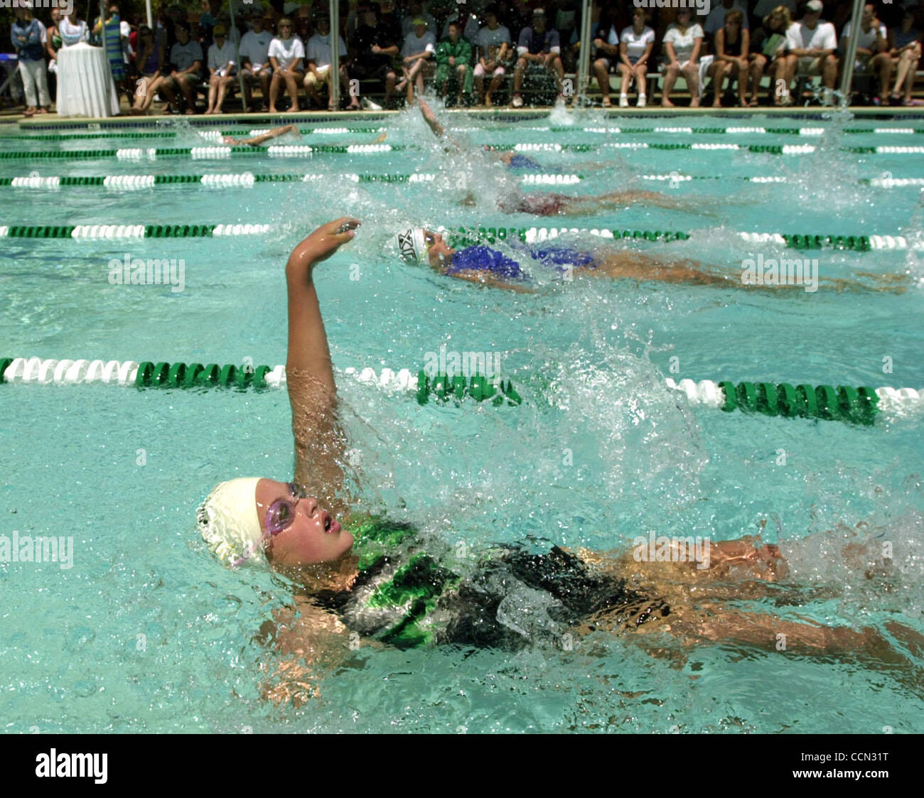 Natalie Jennings of the Springwood Sprinters and Sabina Woodward (next ...