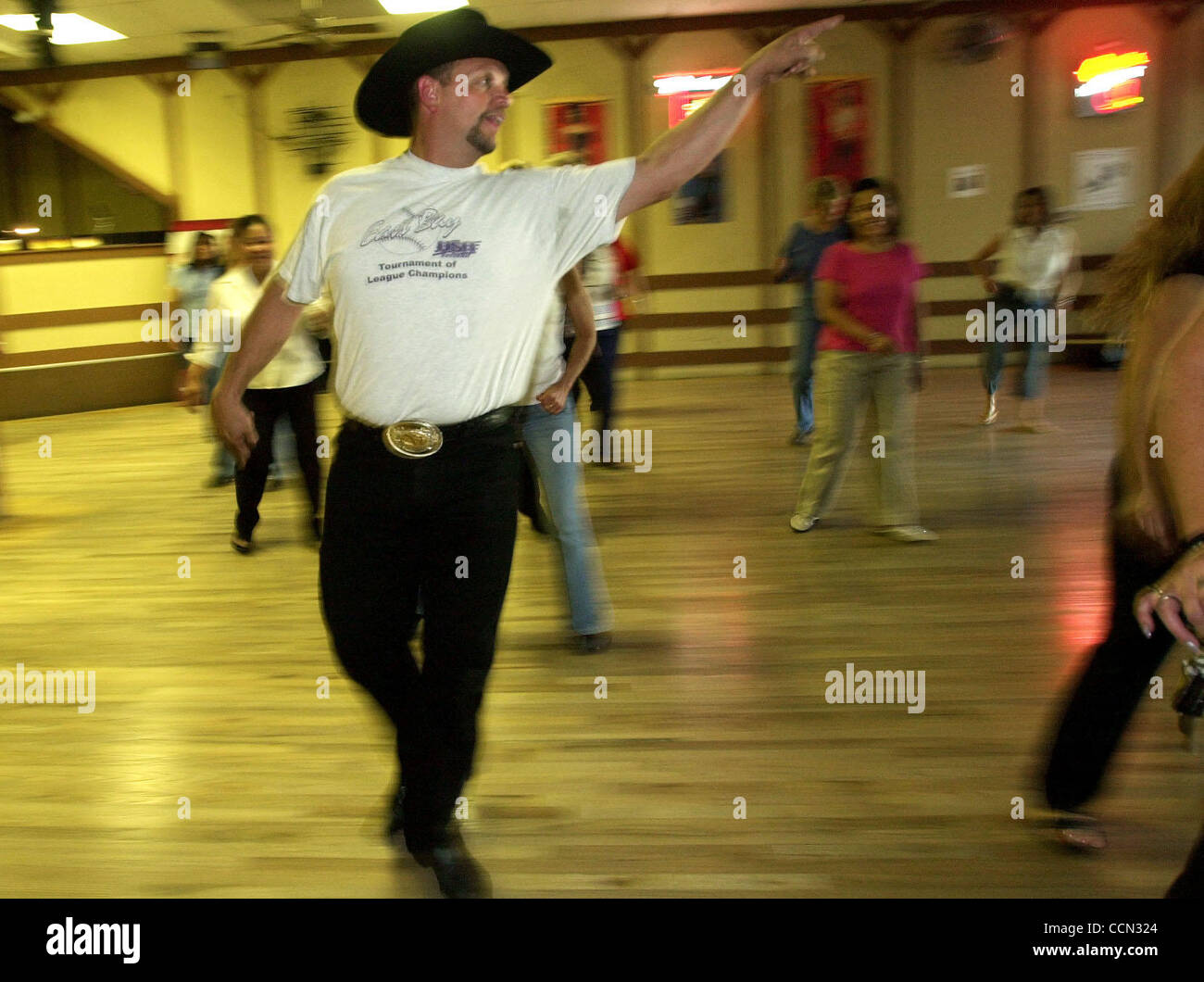 Line dancing lesson hi-res stock photography and images - Alamy