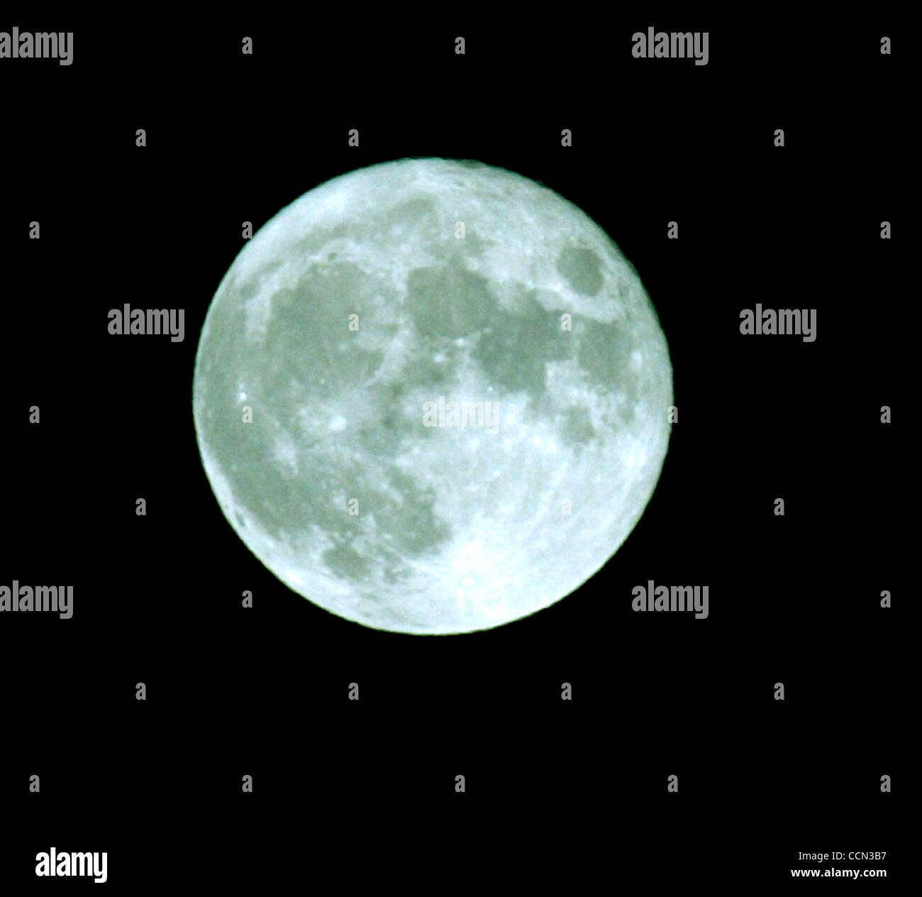 Jul 30, 2004; Los Angeles, CA, USA; A Picture of the blue Moon over ...
