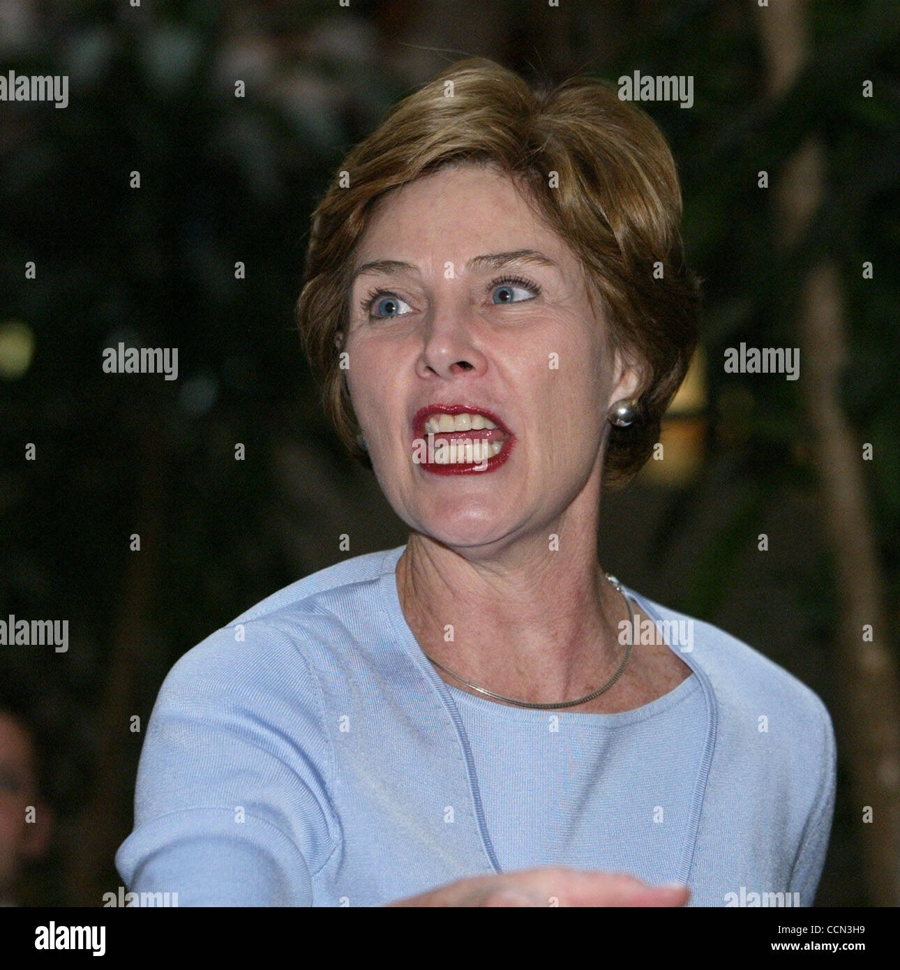 Aug 02, 2004; New York, NY, USA; First Lady LAURA BUSH greets employees ...