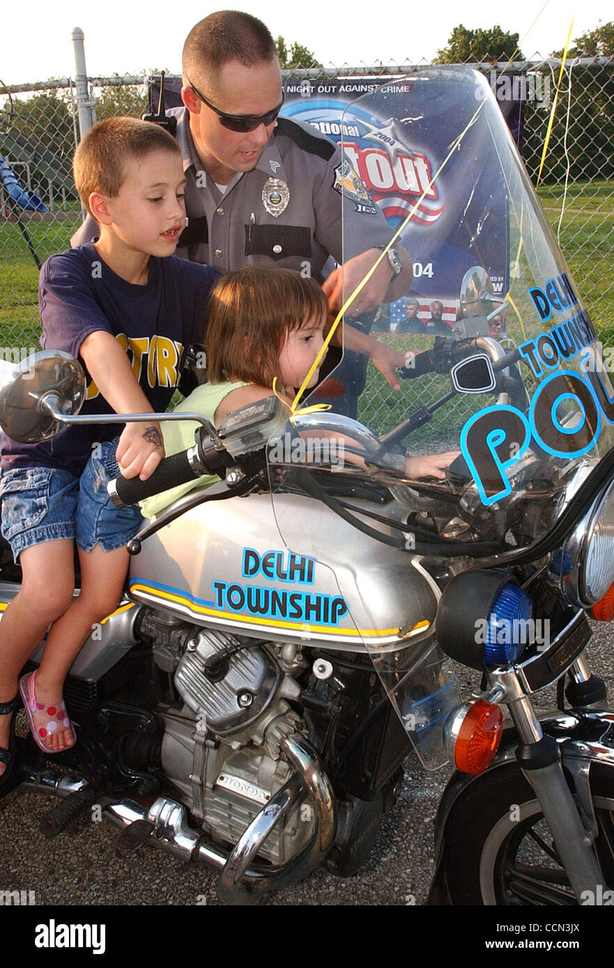 Aug 03, 2004 - Delhi, Ohio, USA - Delhi Police Officer JIM HOWARTH ...