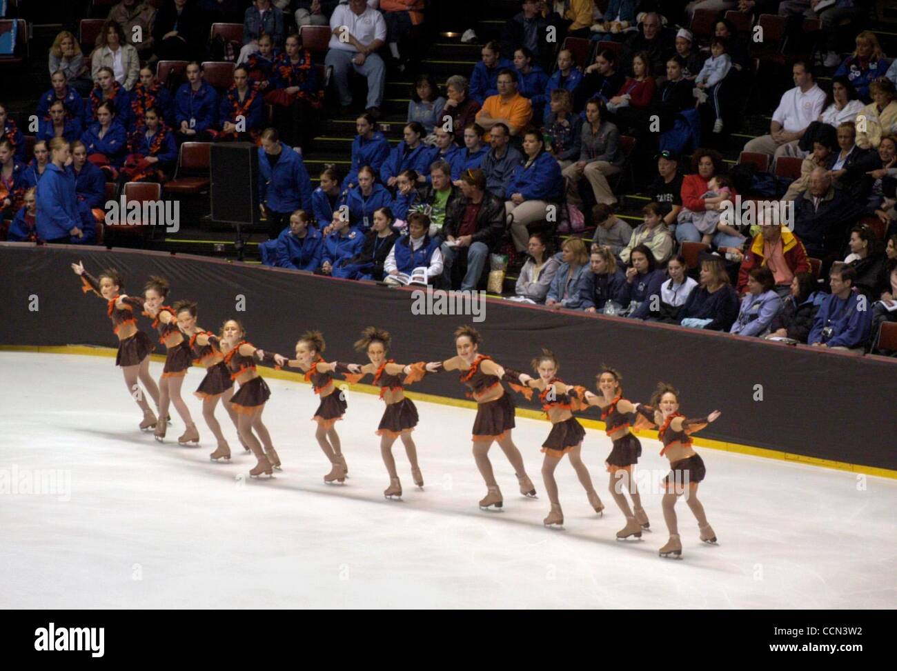 Figure 8 ice hi-res stock photography and images - Alamy