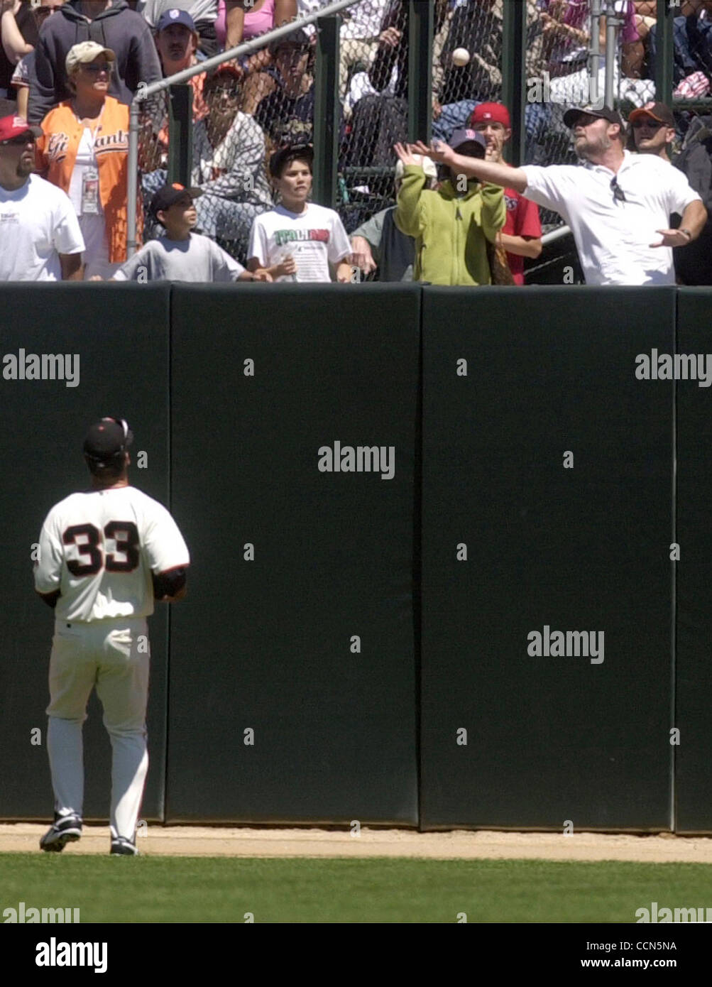 San Franciso Giants #33 Ricky Ledee watches helplessly as another ...