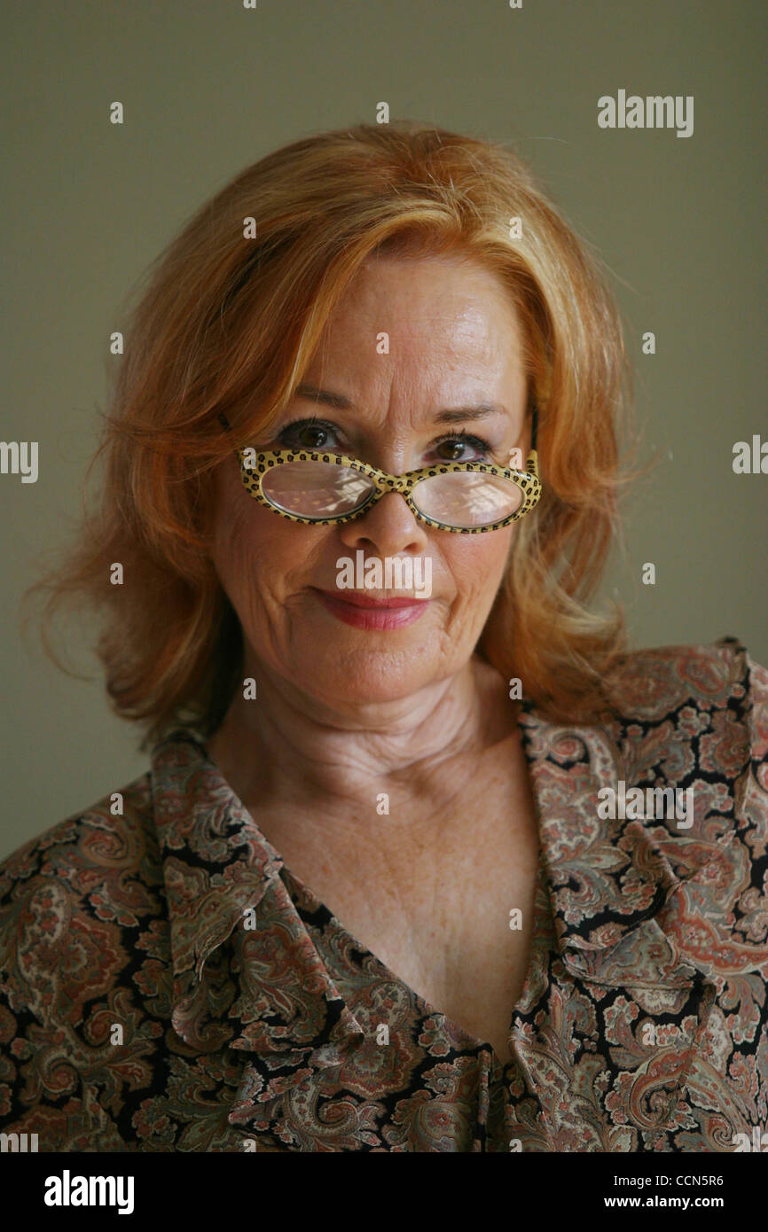 Tarot readings hi-res stock photography and images - Alamy
