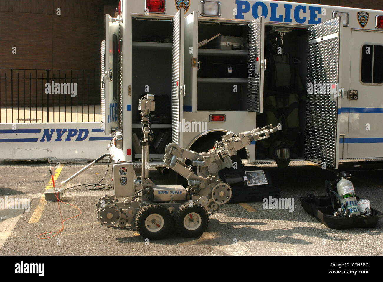Aug 25, 2004; New York, NY, USA; A view of a mechanical bomb removal ...