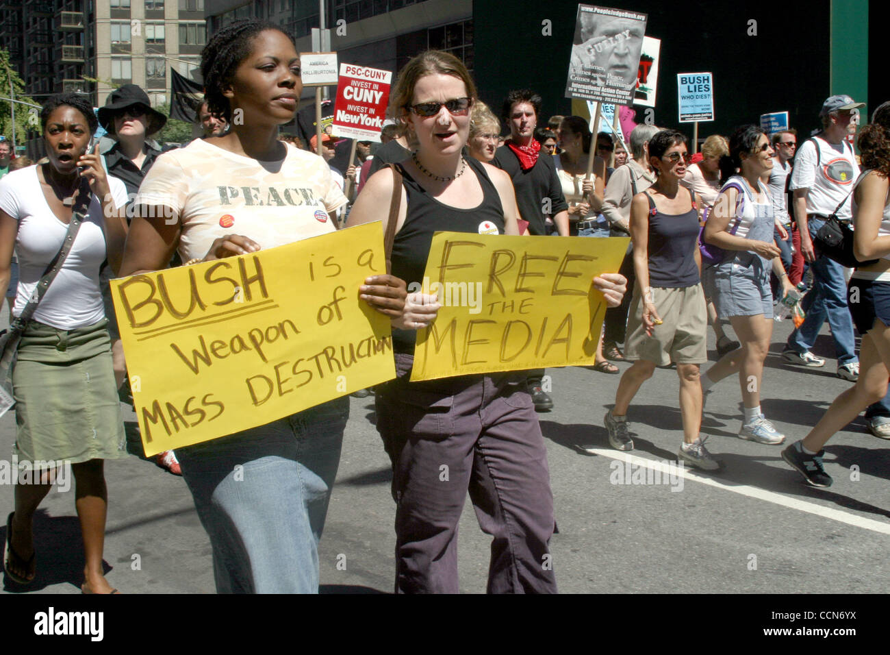 Hundreds of thousands in NYC today to protest the BUSH Agenda and the ...
