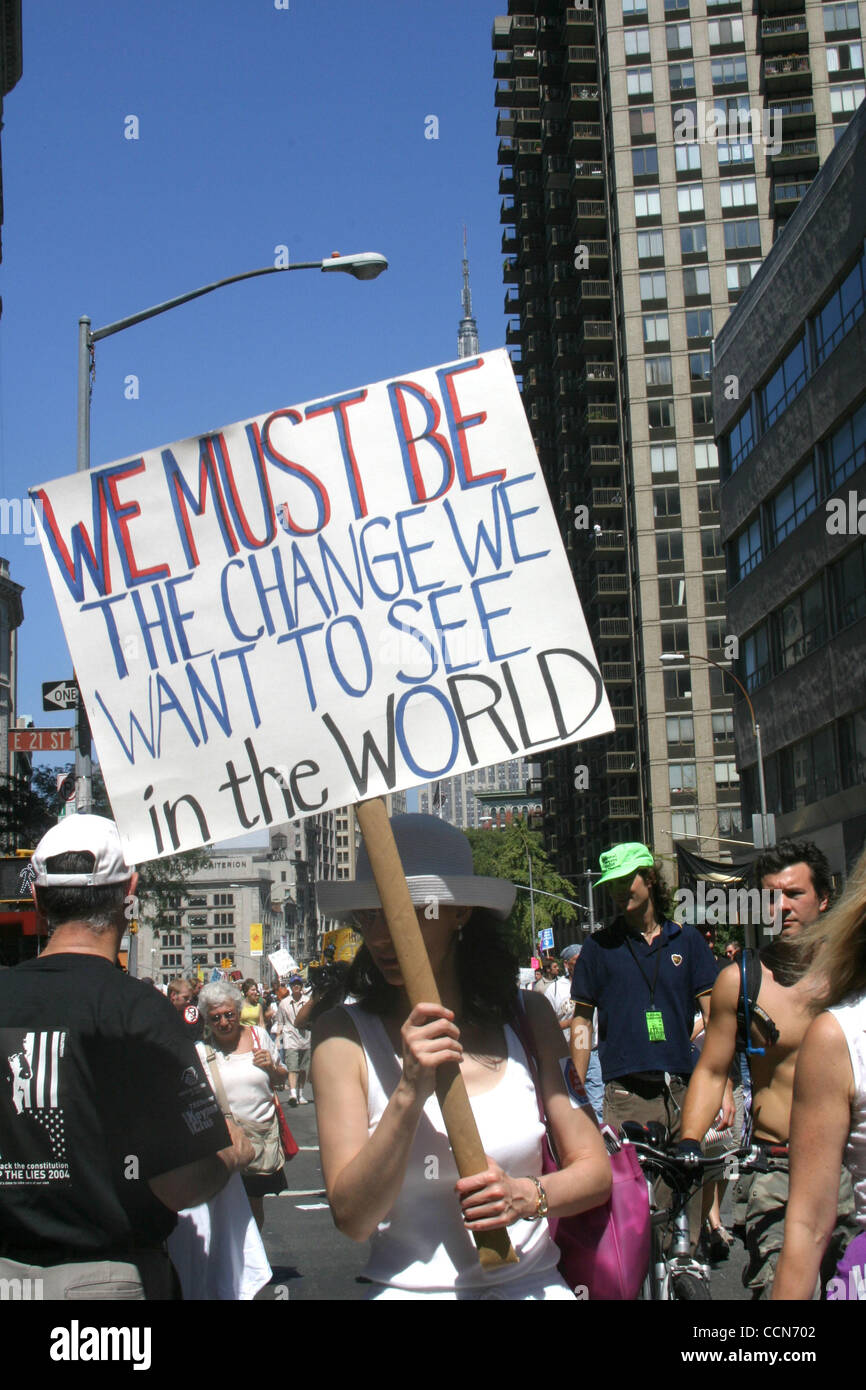 Hundreds of thousands in NYC today to protest the BUSH Agenda and the ...