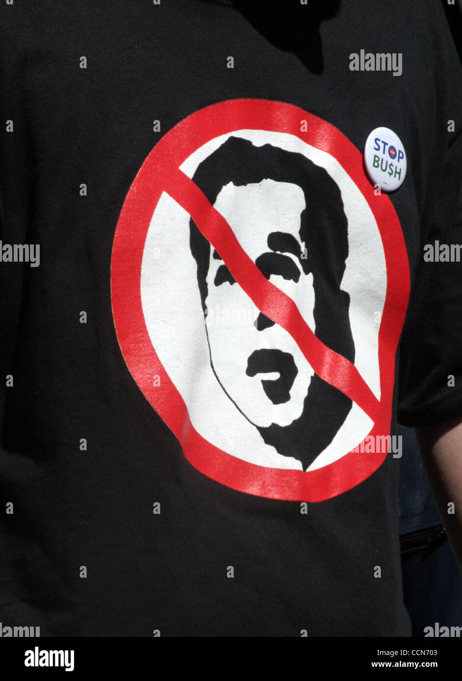 Hundreds of thousands in NYC today to protest the BUSH Agenda and the ...