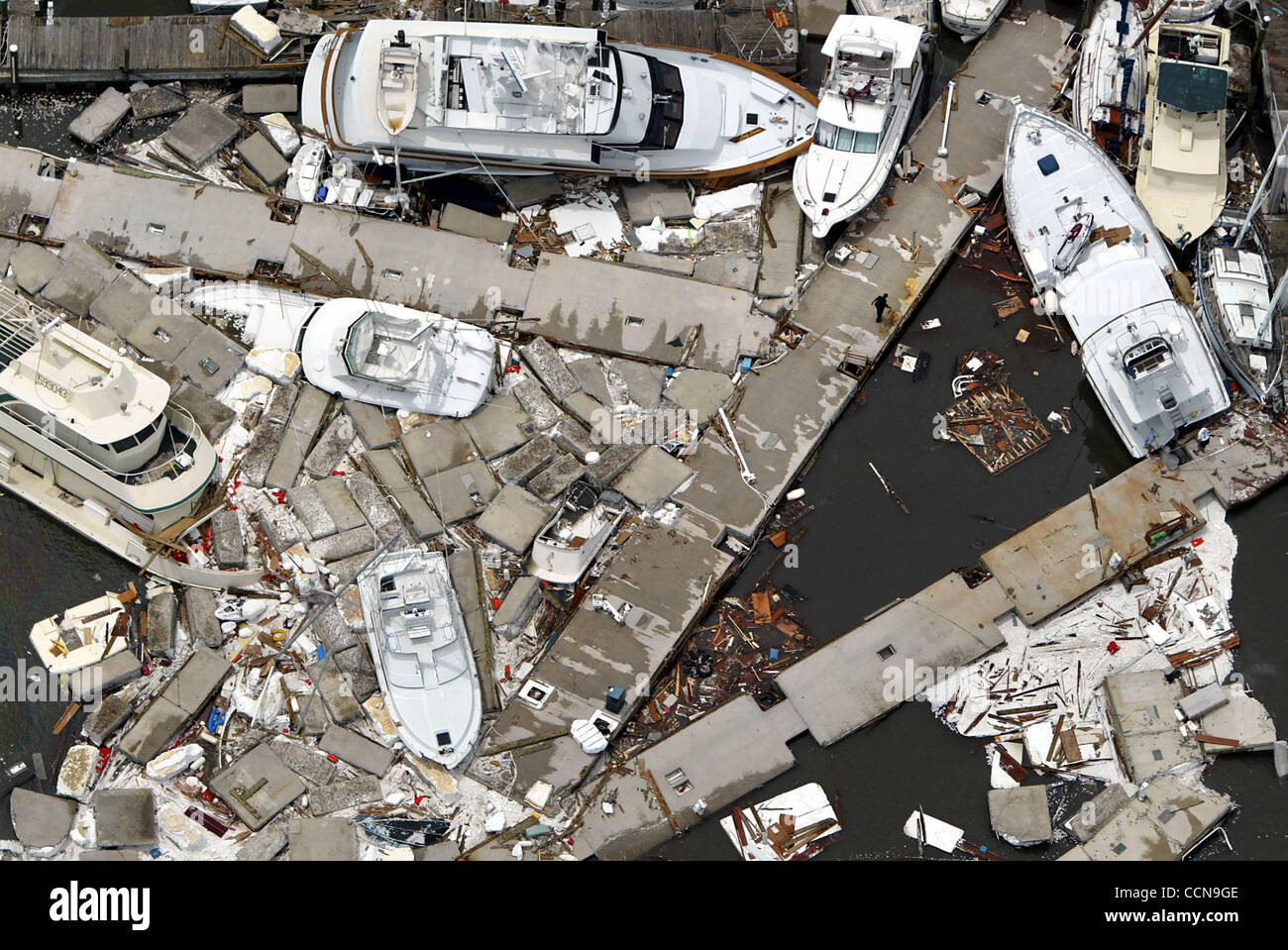 Smashed boats hi-res stock photography and images - Alamy
