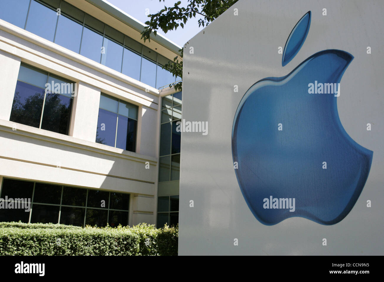 Headquarters of apple computers hi-res stock photography and images - Alamy